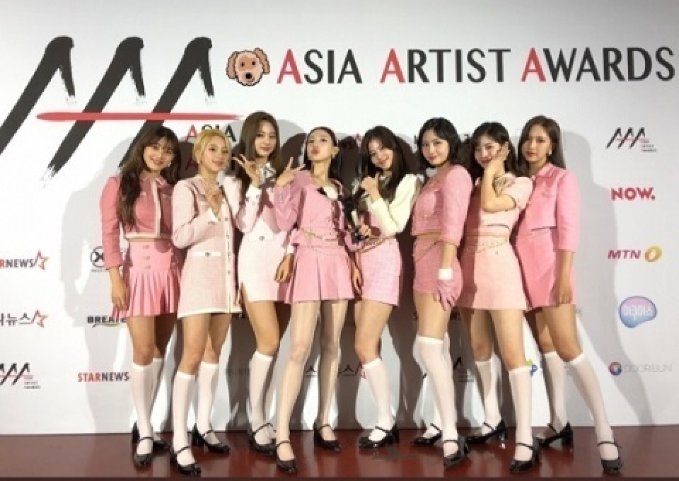 TWICE、「2020 AAA」2冠王認証ショット公開「ONCEありがとう♡」 | 韓流ニュース | 韓流大好き!
